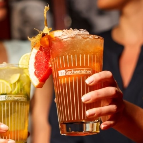 Rezept für alkoholfreien Tee-Cocktail mit Ingwer-Grapefruit-Tee und ...